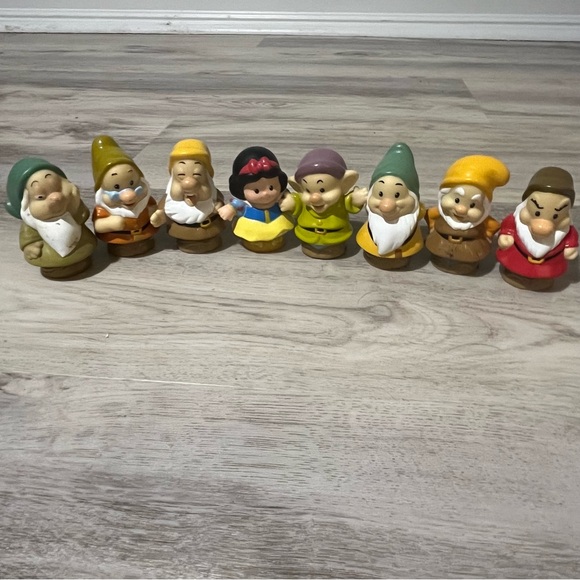 Fisher-Price | Toys | Fisher Price Snow White Seven Dwarfs Little ...